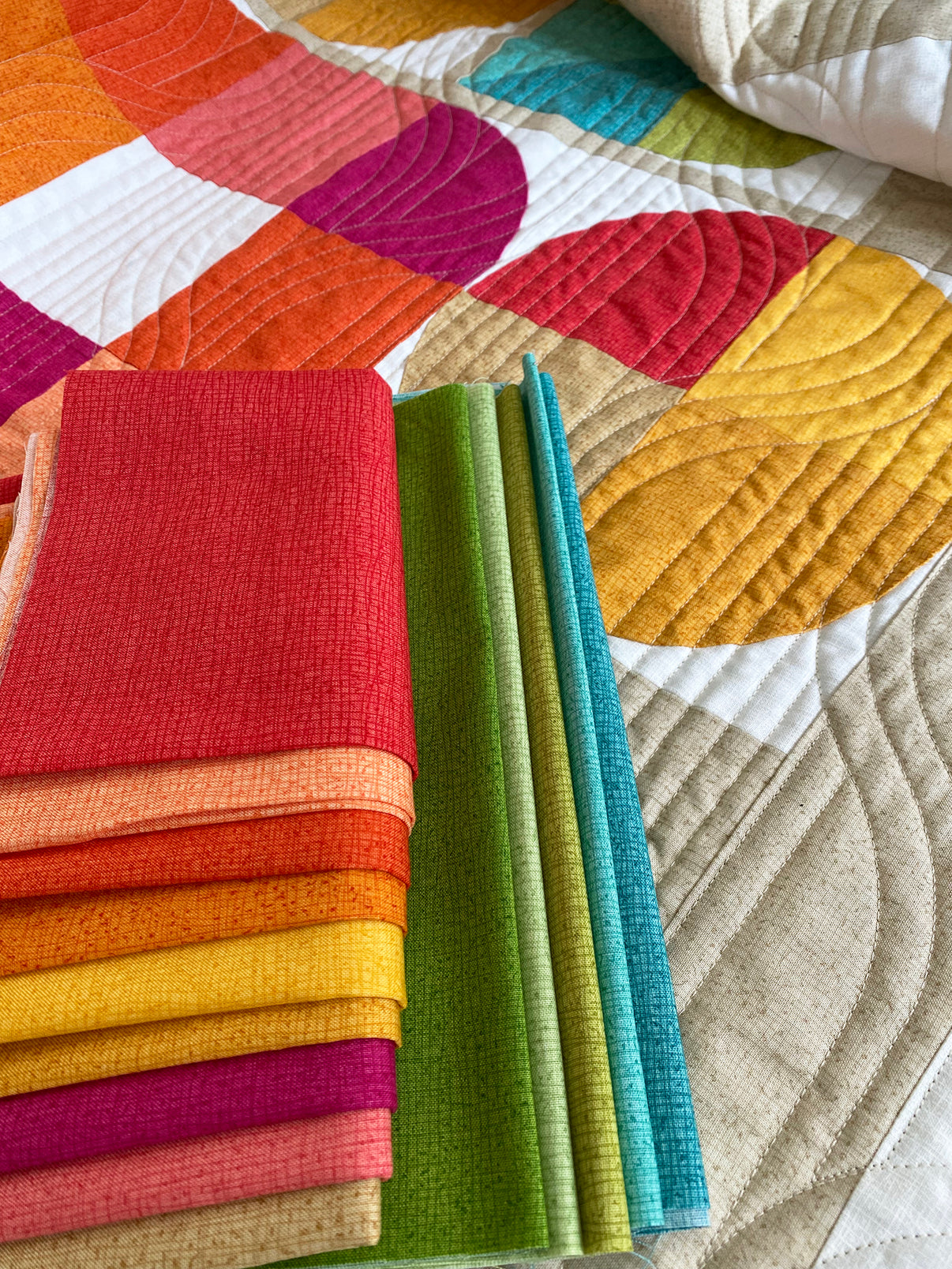 A QUILT KIT of MOD FLOWER BOX in Thatched California Sunshine palette ...